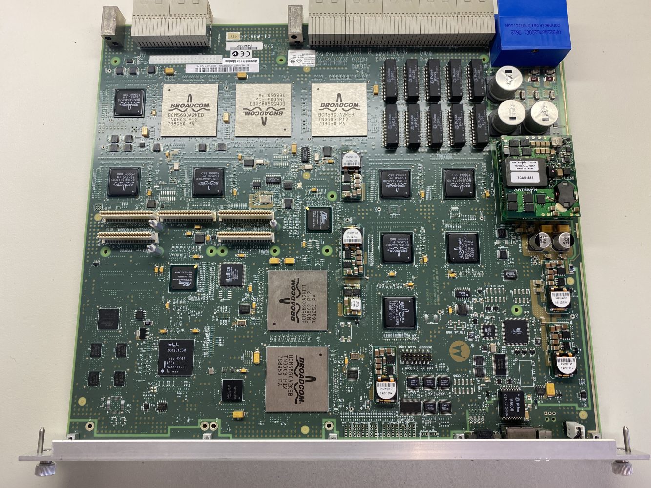 Motorola MOTOROLA ATCA - F101 AdvancedTCA Products - Global Tech ...